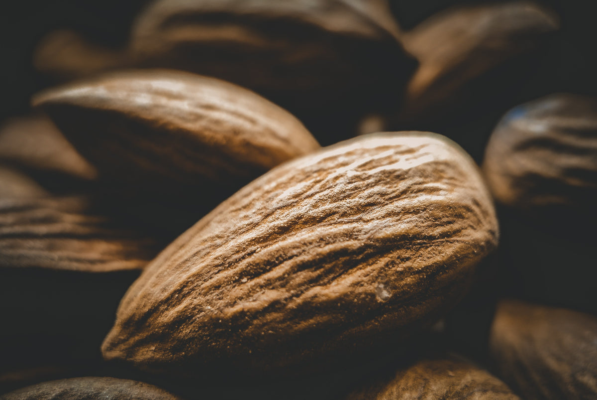Los Mayores Beneficios de las Almendras – theworldisnuts